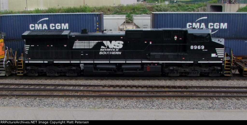 NS 8969